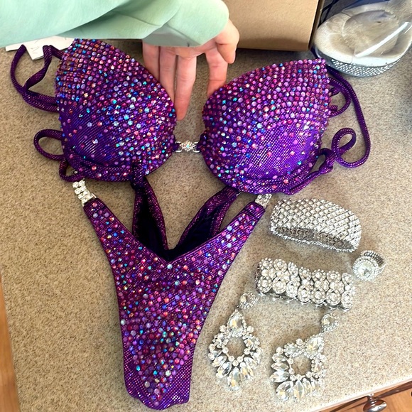 Bikini Lab Hawaii | Other | Selling This Gorgeous S Show Bikini That I ...